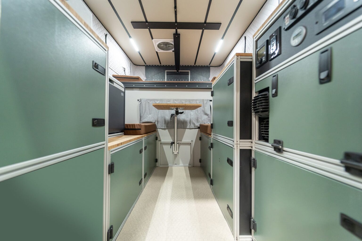 Ford Mid-Size and Full-Size Truck Camper Options - Four Wheel Campers